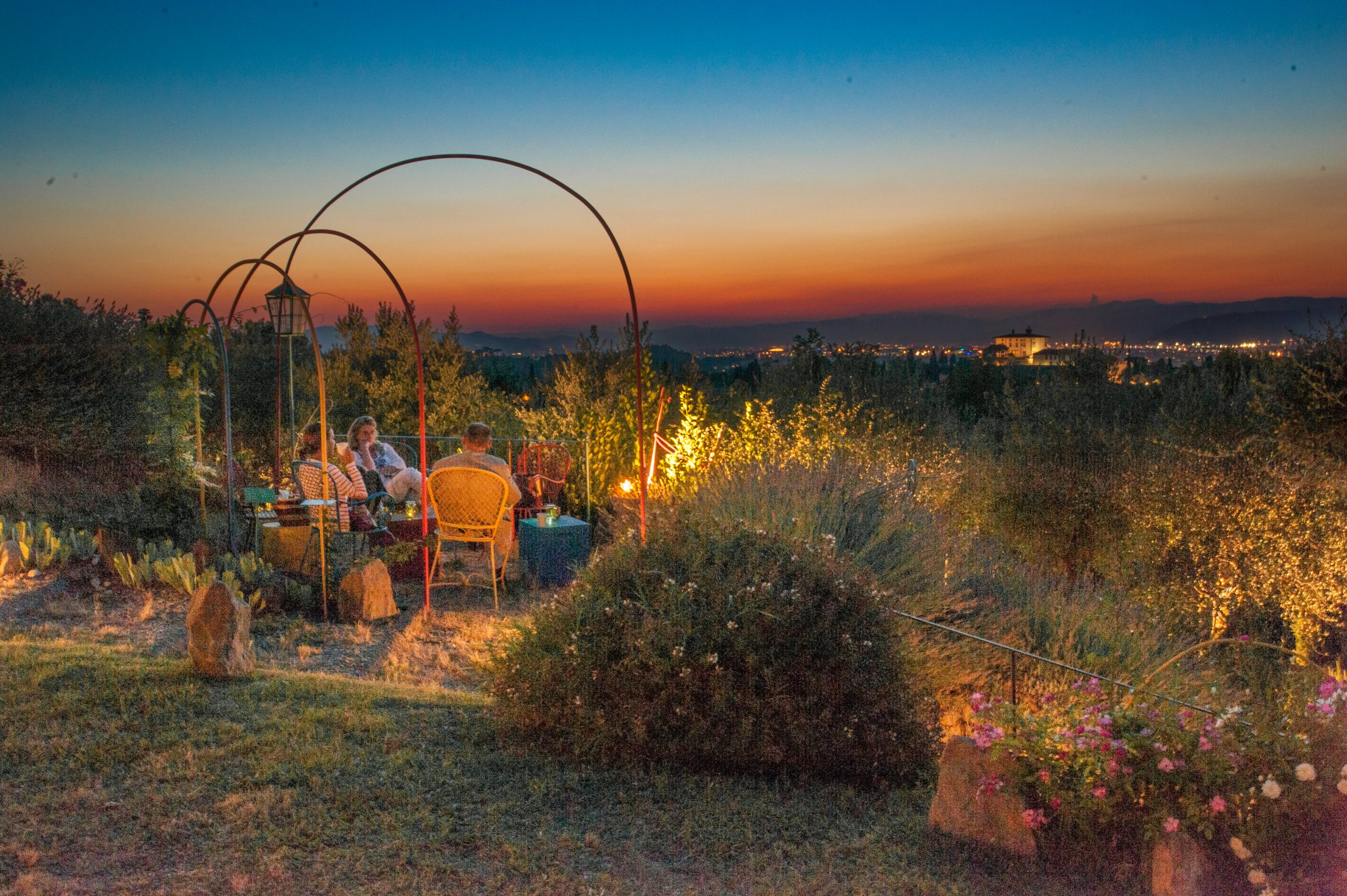 Sunset lights | EdV a Garden with a View